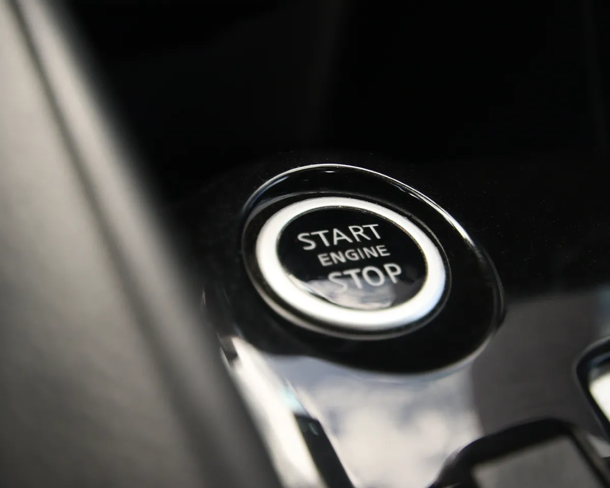 2020 Nissan Versa SR - Wheels Damar Auto Group