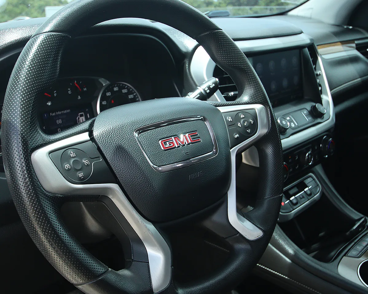 2021 GMC Acadia SLE - Wheels Damar Auto Group